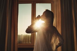 「Get over it.」ってどういう意味？使い方と発音