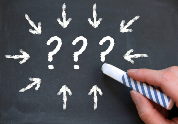 weirdの意味と使い方｜strangeやoddとの違いからスラングまで例文解説！