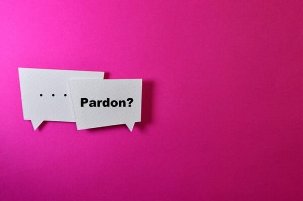 pardonの意味と5つの使い方｜pardon meやI beg your pardonなど例文解説